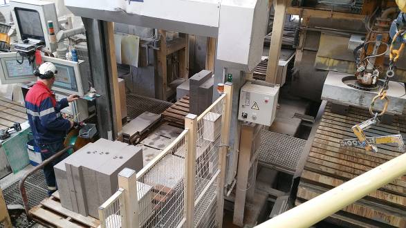 Robotic Stone Saw Installation